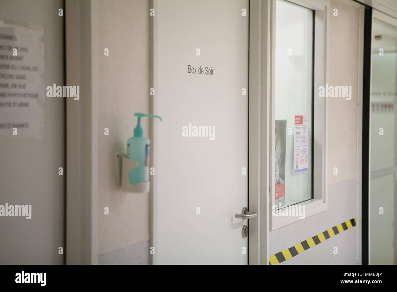 Emergency solution hi-res stock photography and images - Alamy