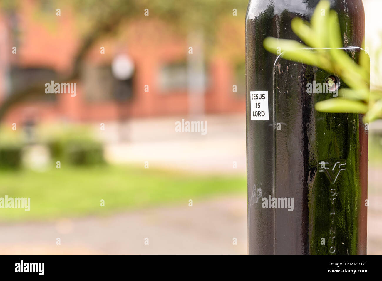 Lamp post sticker hi-res stock photography and images - Alamy