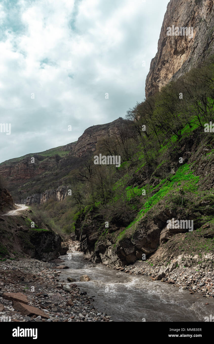 River in between mountain hi-res stock photography and images - Alamy