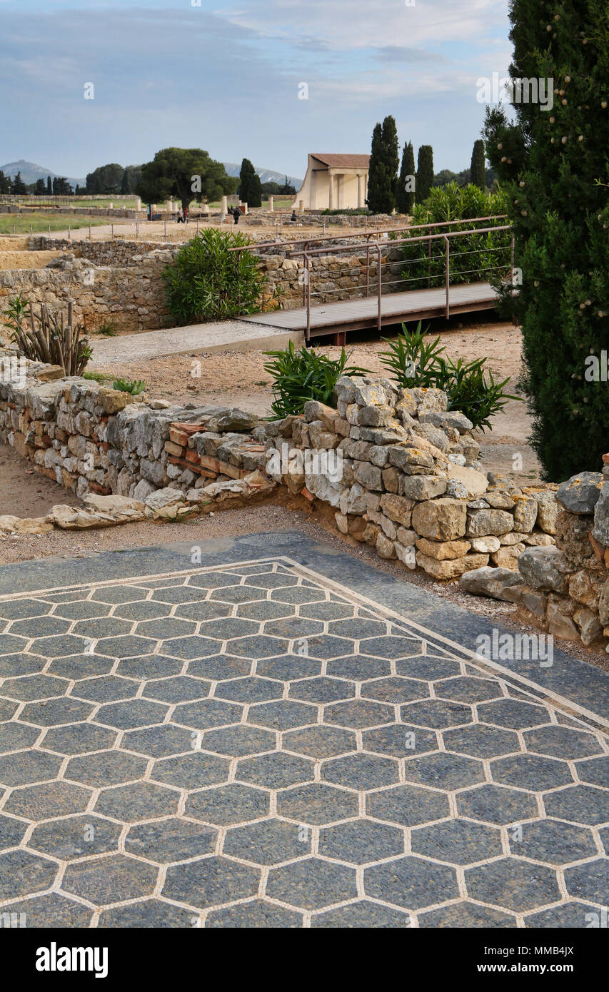 Remains of roman buildings hi-res stock photography and images - Alamy