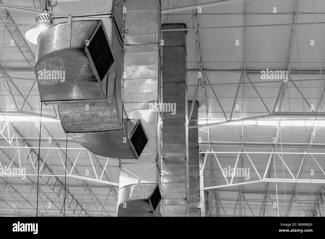 Ceiling airduct hi-res stock photography and images - Alamy