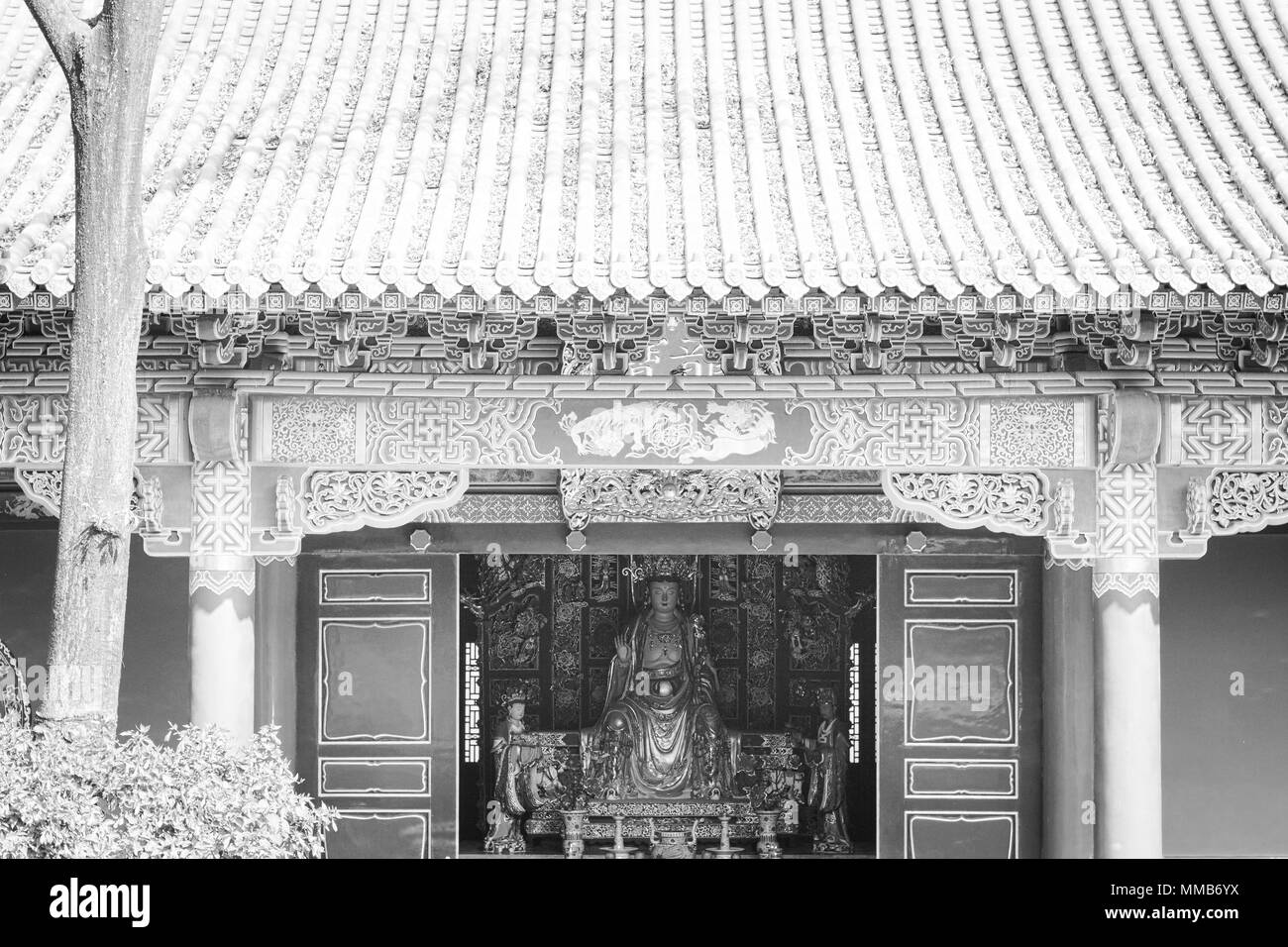 Yuantong Temple facade (Kunming, Yunnan, China Stock Photo - Alamy