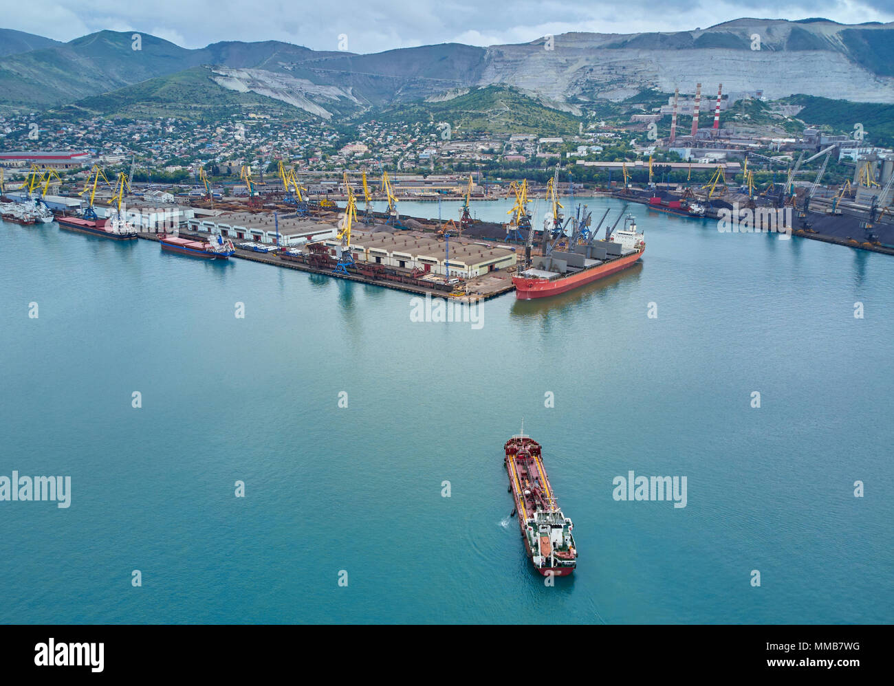 ship in sea port Stock Photo - Alamy