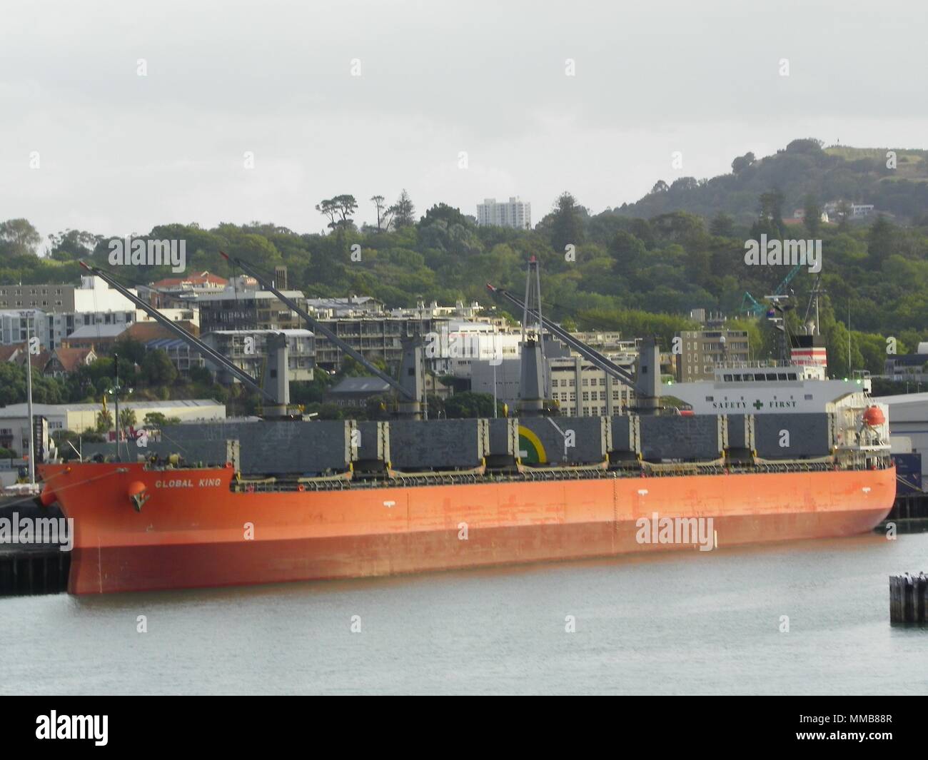 Global King vessel in Tauranga New Zealand Stock Photo - Alamy