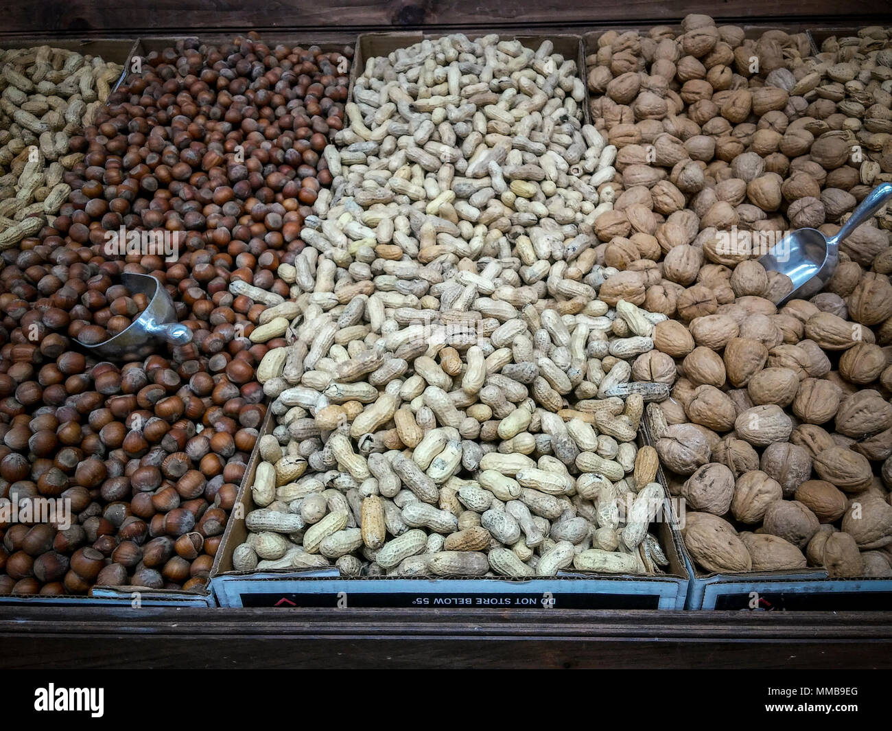 Supermarket l r hi-res stock photography and images - Alamy
