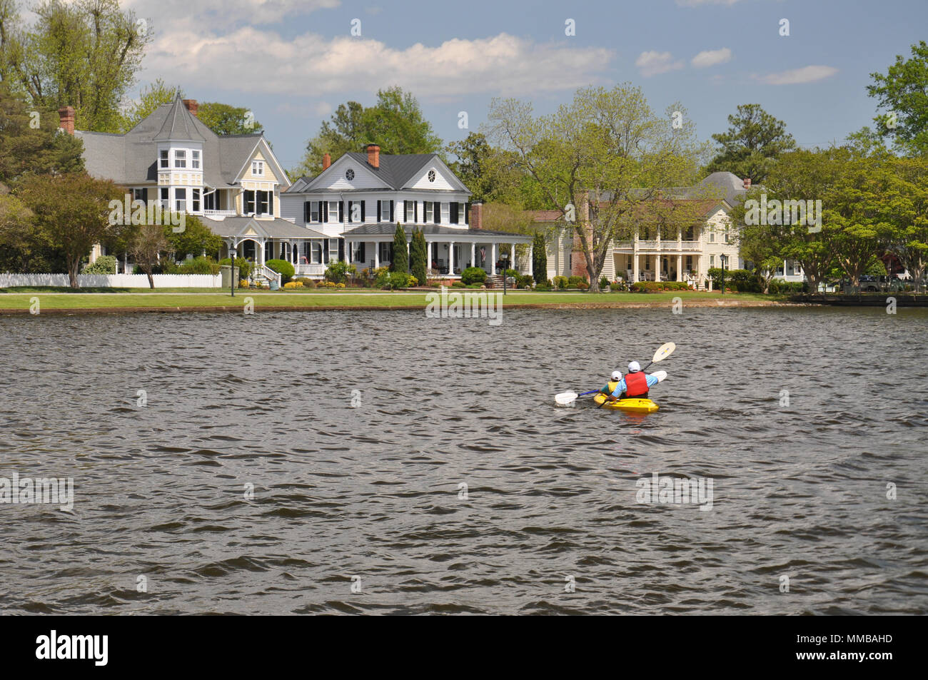 Visitors enjoying their Kayak on the waterfront in Edenton North ...