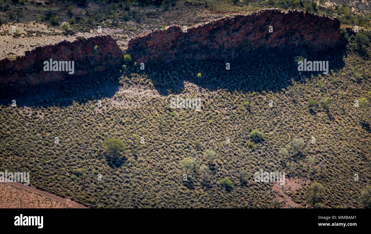 West macdonnell ranges road hi-res stock photography and images - Alamy