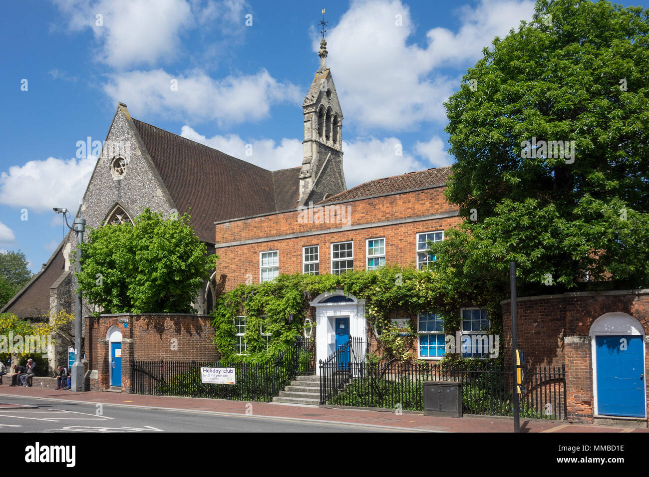England, Berkshire, Reading, Greyfriars church & Friar street Stock ...