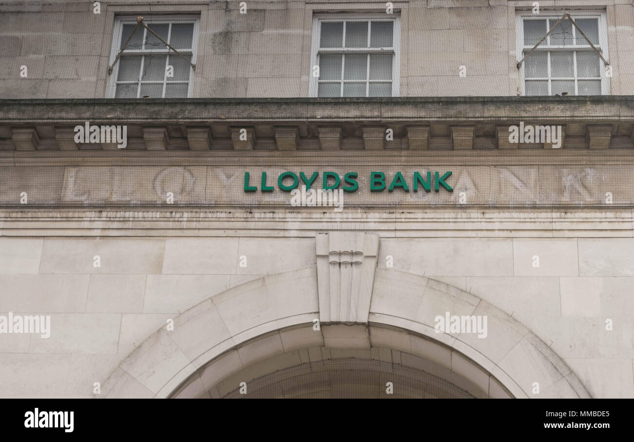 COVENTRY, ENGLAND, UK - 3rd March 2018: Lloyds Bank logo sign in ...