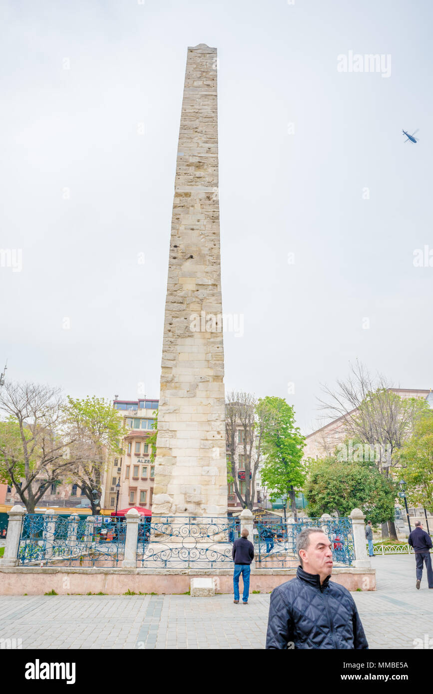 Masonry obelisk hi-res stock photography and images - Alamy