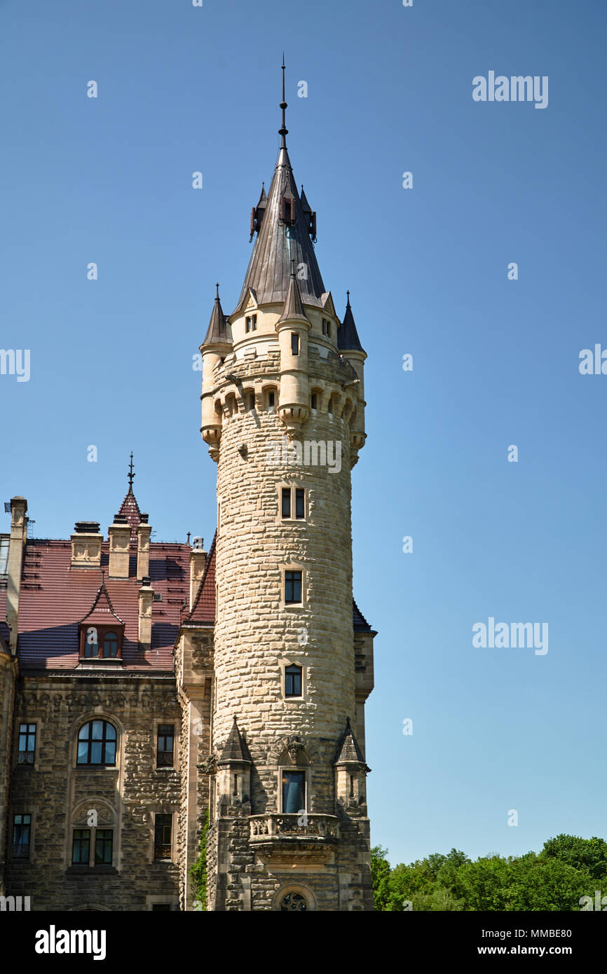Gothic castle tower hi-res stock photography and images - Alamy