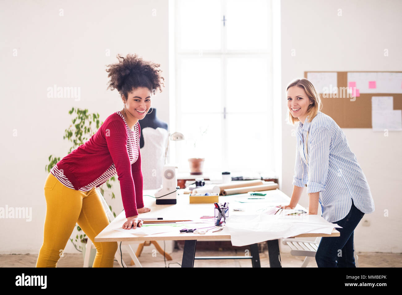 Designing women hi-res stock photography and images - Alamy