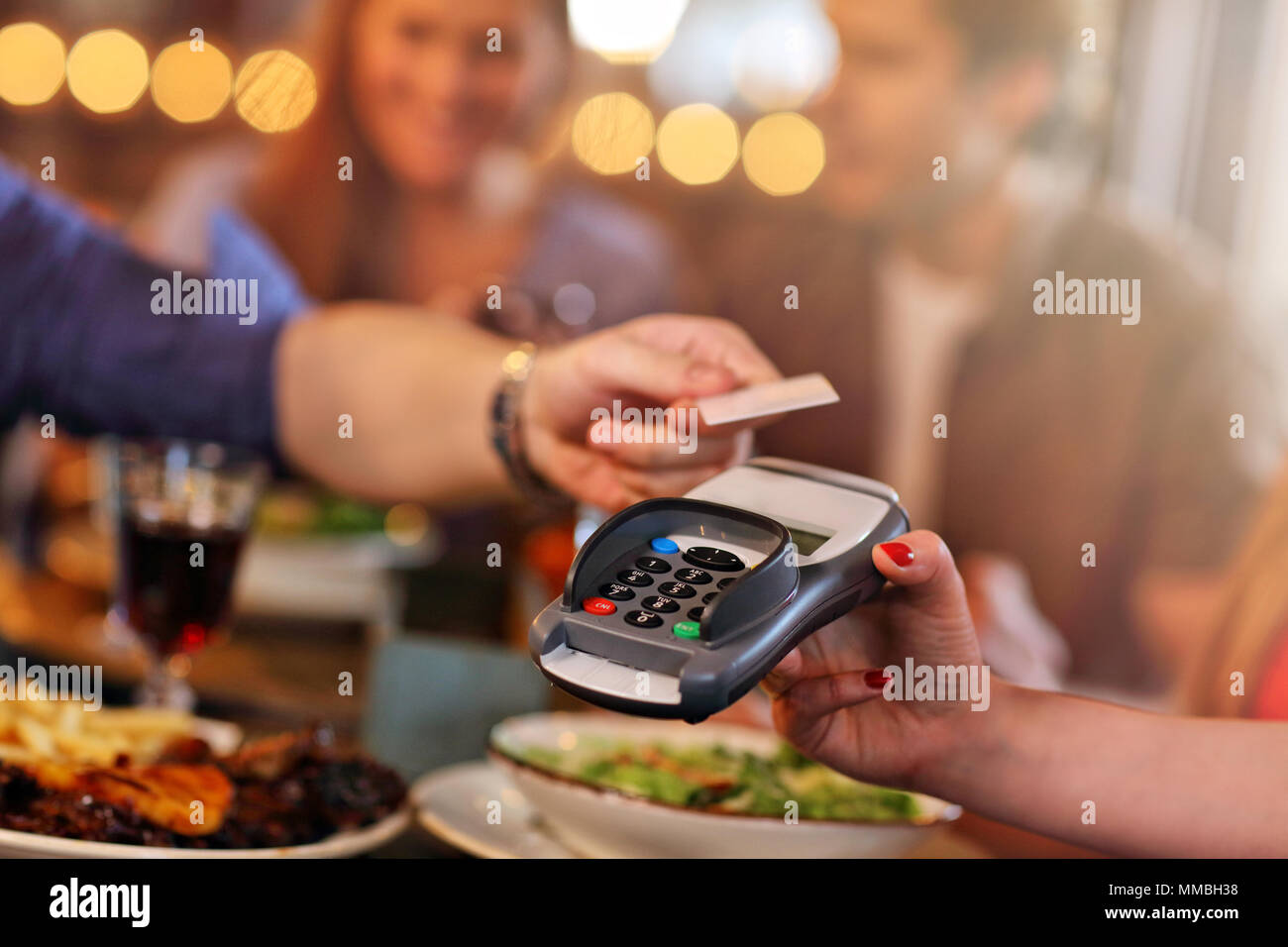 Restaurant tip hi-res stock photography and images - Alamy