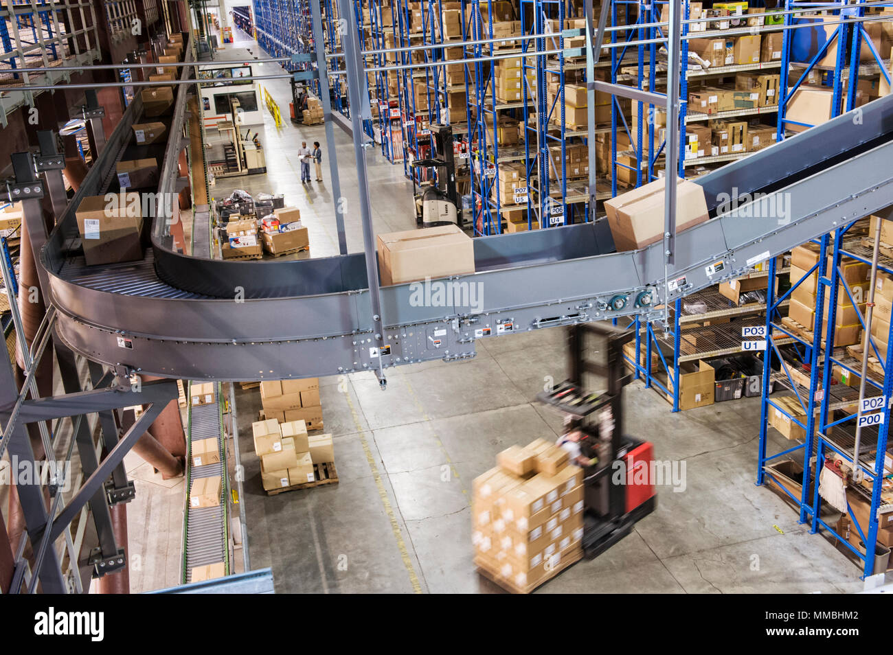 Overhead conveyor belt freight hi-res stock photography and images - Alamy