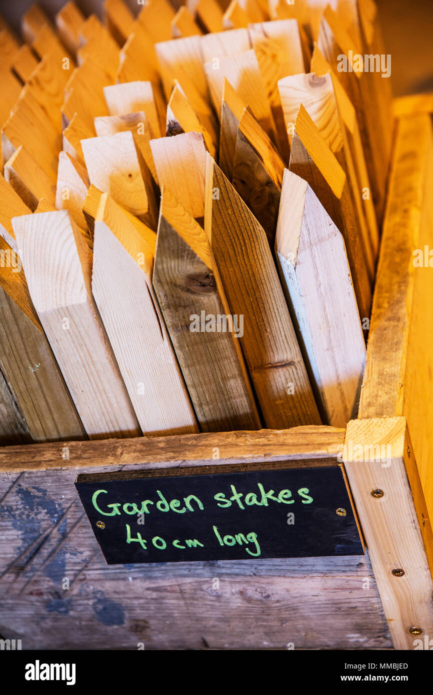 Recycled wood hi-res stock photography and images - Alamy