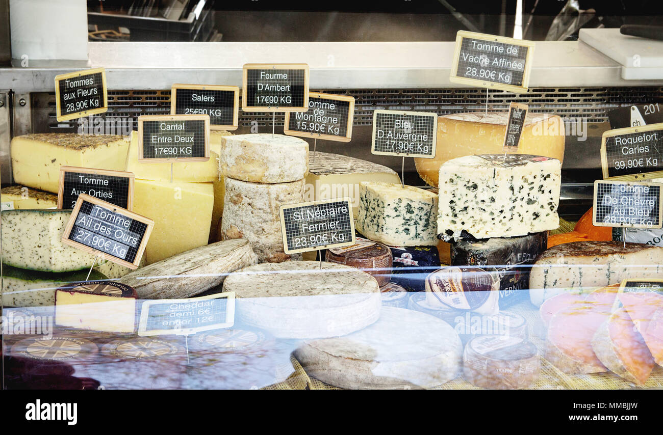 Parisian cheese shop hi-res stock photography and images - Alamy
