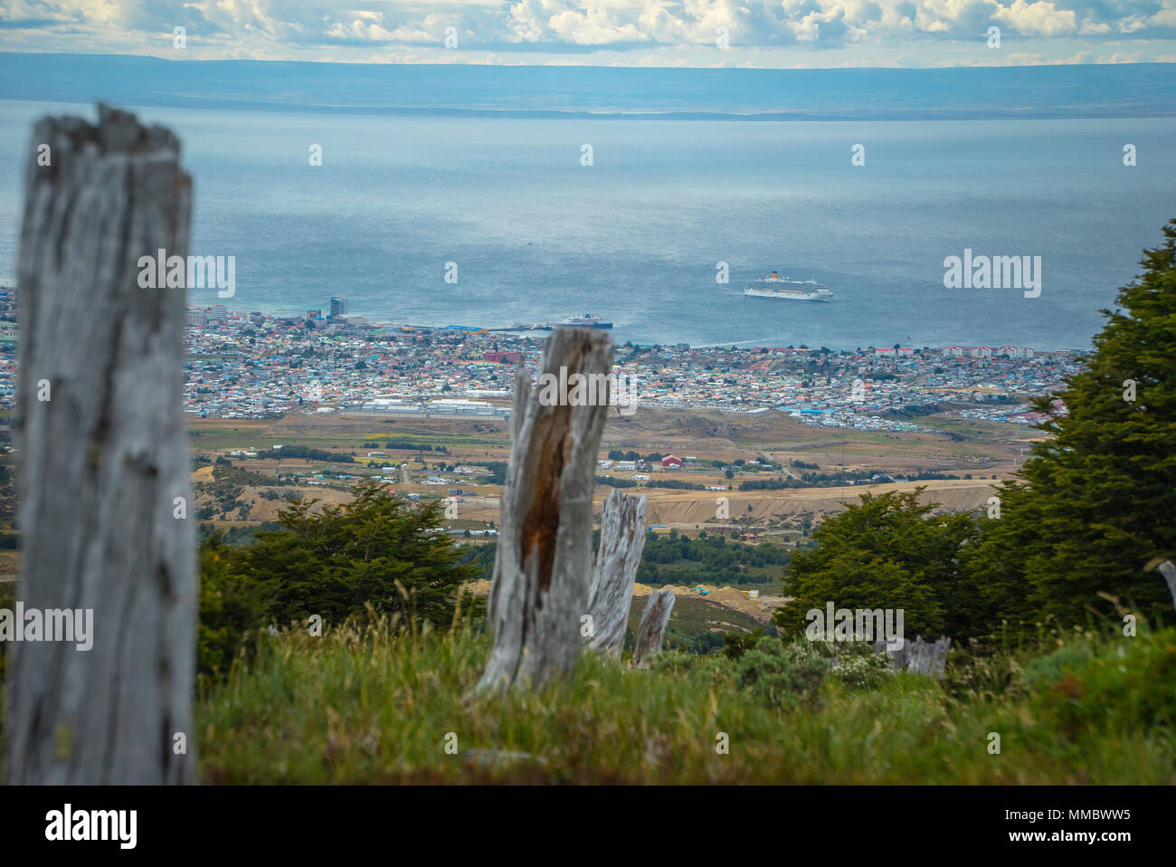 Puerto chacabuco hi-res stock photography and images - Alamy