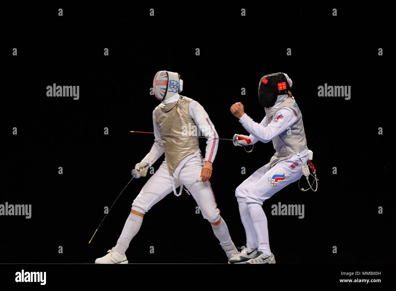 Richard Kruse of Great Britain in action against Alexey Cheremisin of ...