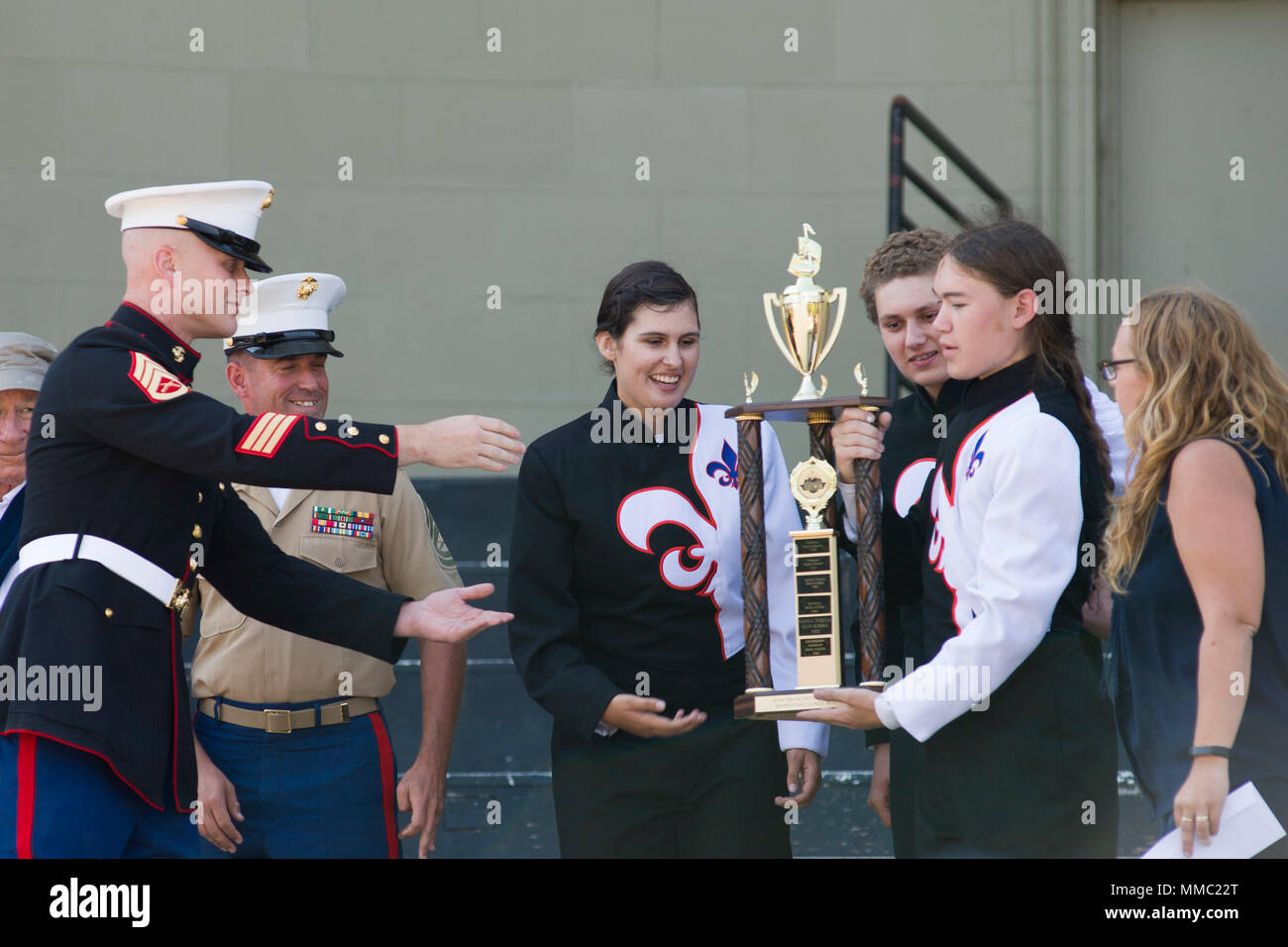 SAN FRANCISCO (Oct. 6, 2017) Marines of the 1st Marine Division Band ...