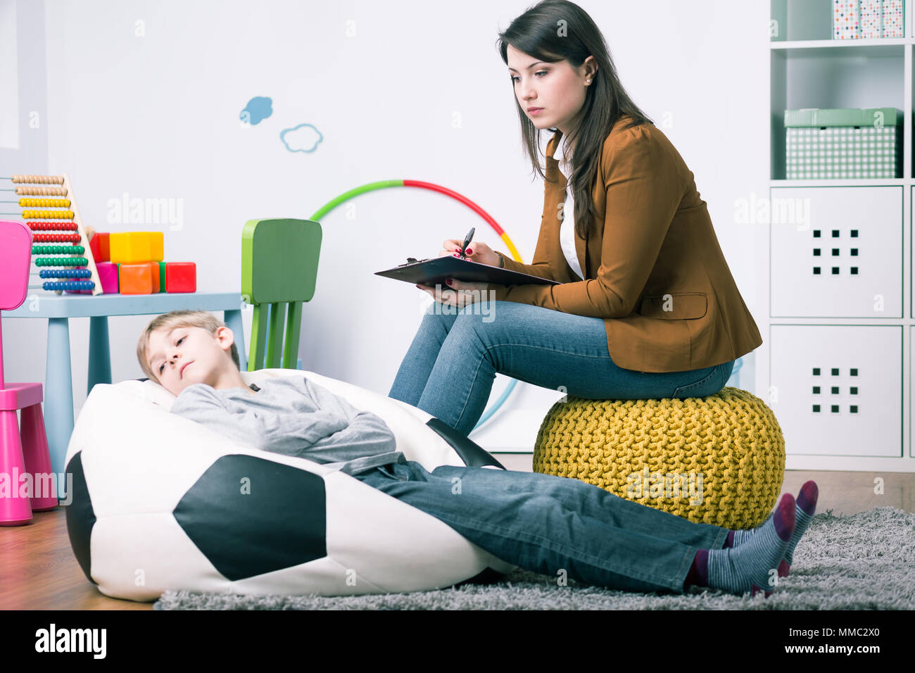 Misbehaving child hi-res stock photography and images - Alamy