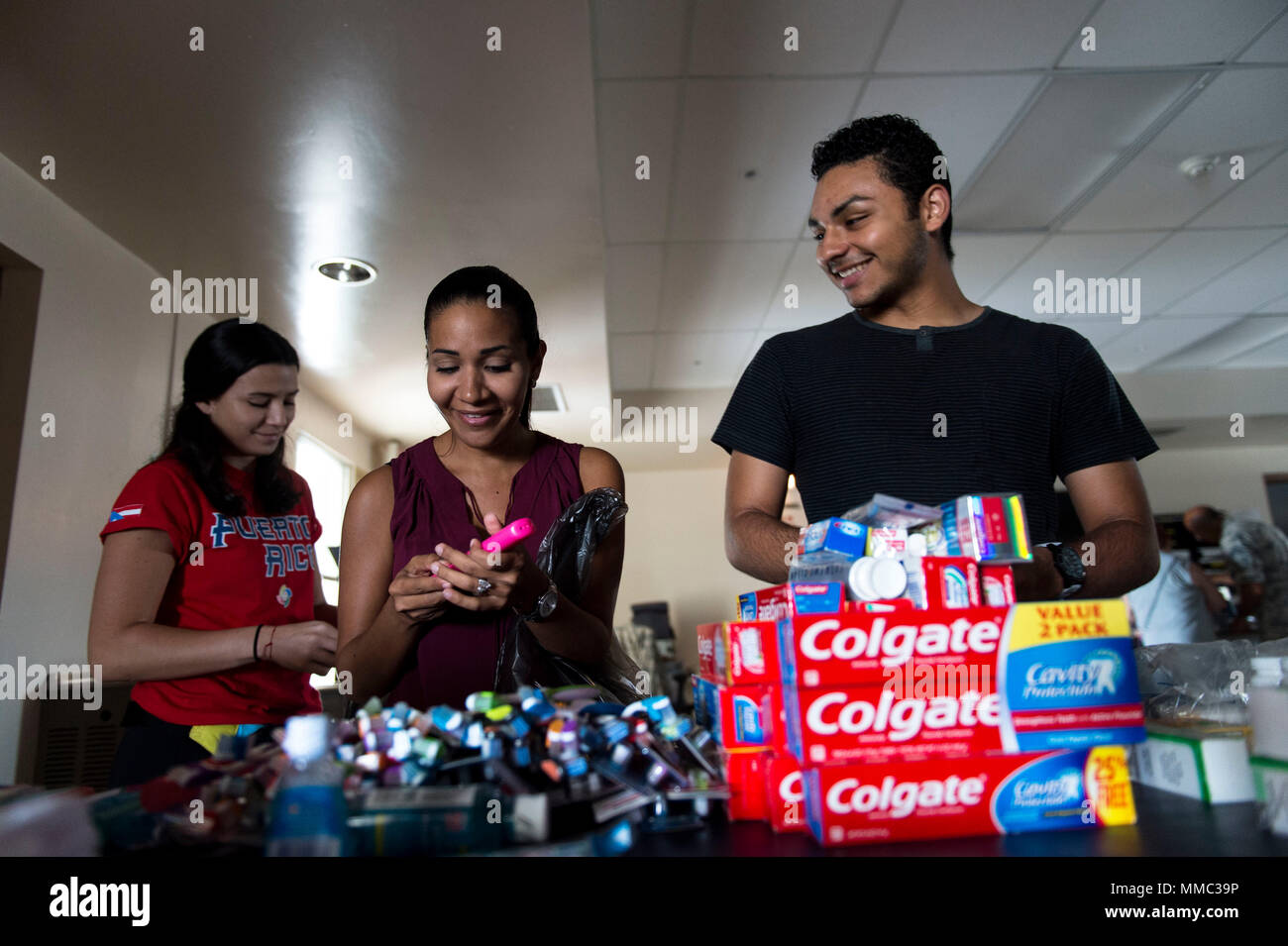 Maria Videl, Vanette Reyes, and Gabriel Nieto, family Members of the ...