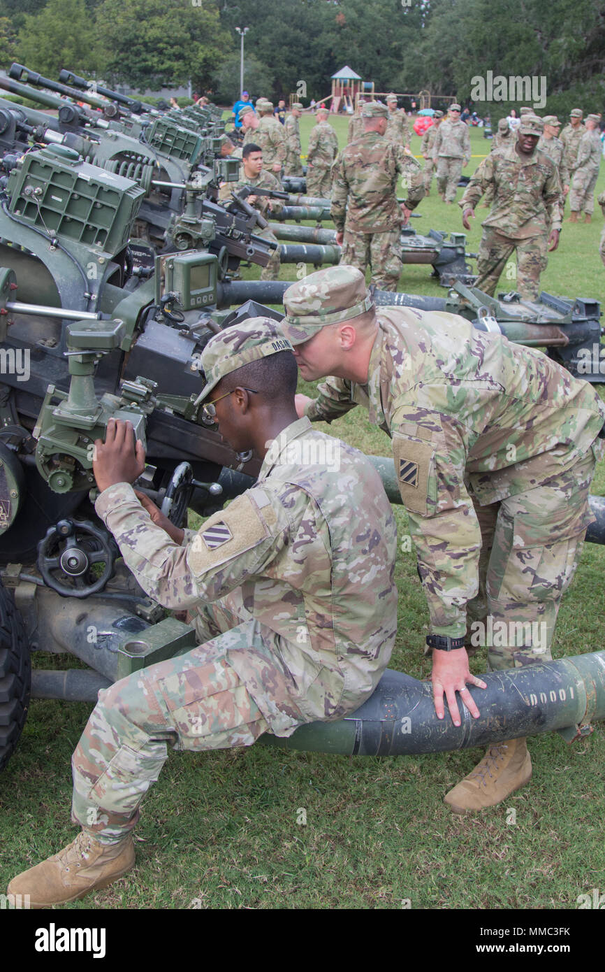 3rd Infantry Division Soldiers setup their M119 Howitzer cannons at ...