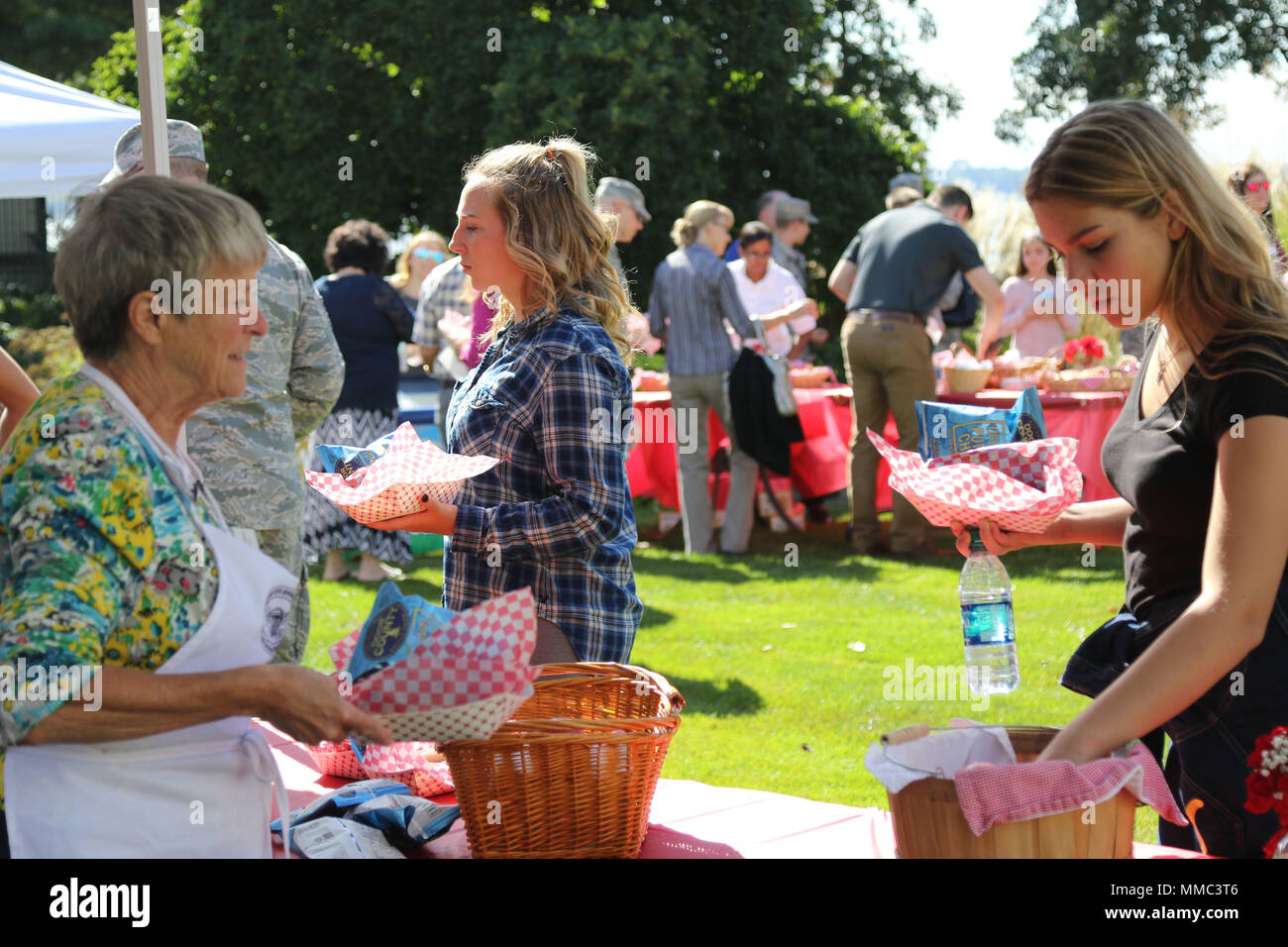 First Lady Tonette Walker and Gov. Scott Walker hosted more than 750 ...