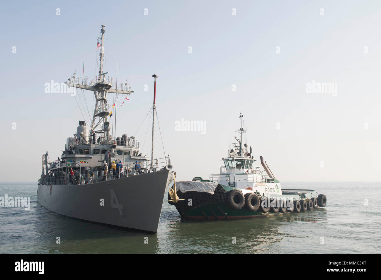 SAN FRANCISCO (Oct. 10, 2017) Avenger-class mine countermeasure ship ...