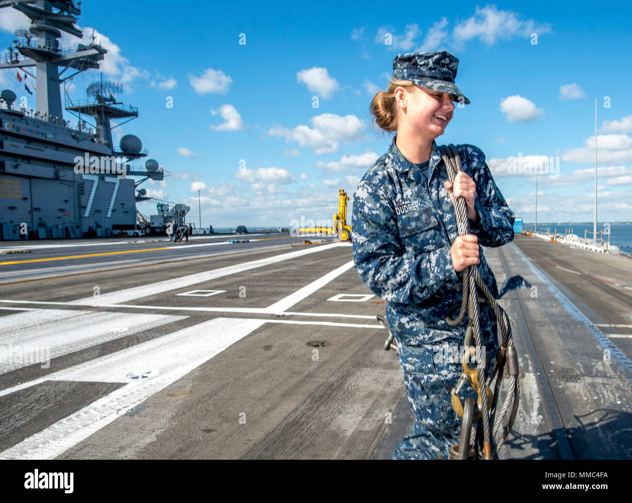 171002-N-NG136-049 NORFOLK, Va (Oct. 2, 2017) Aviation Boatswain's Mate ...