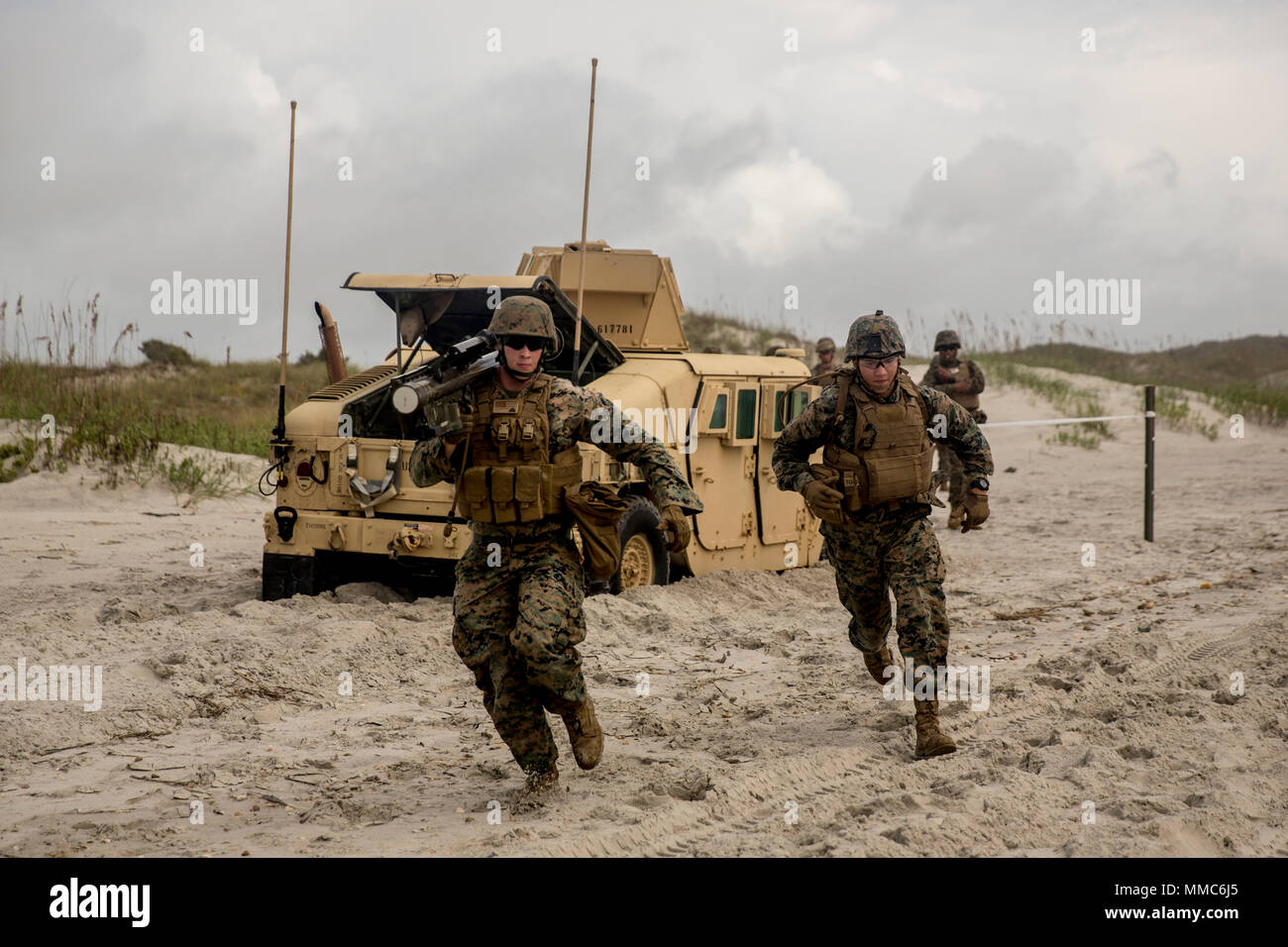 Missles firing hi-res stock photography and images - Alamy