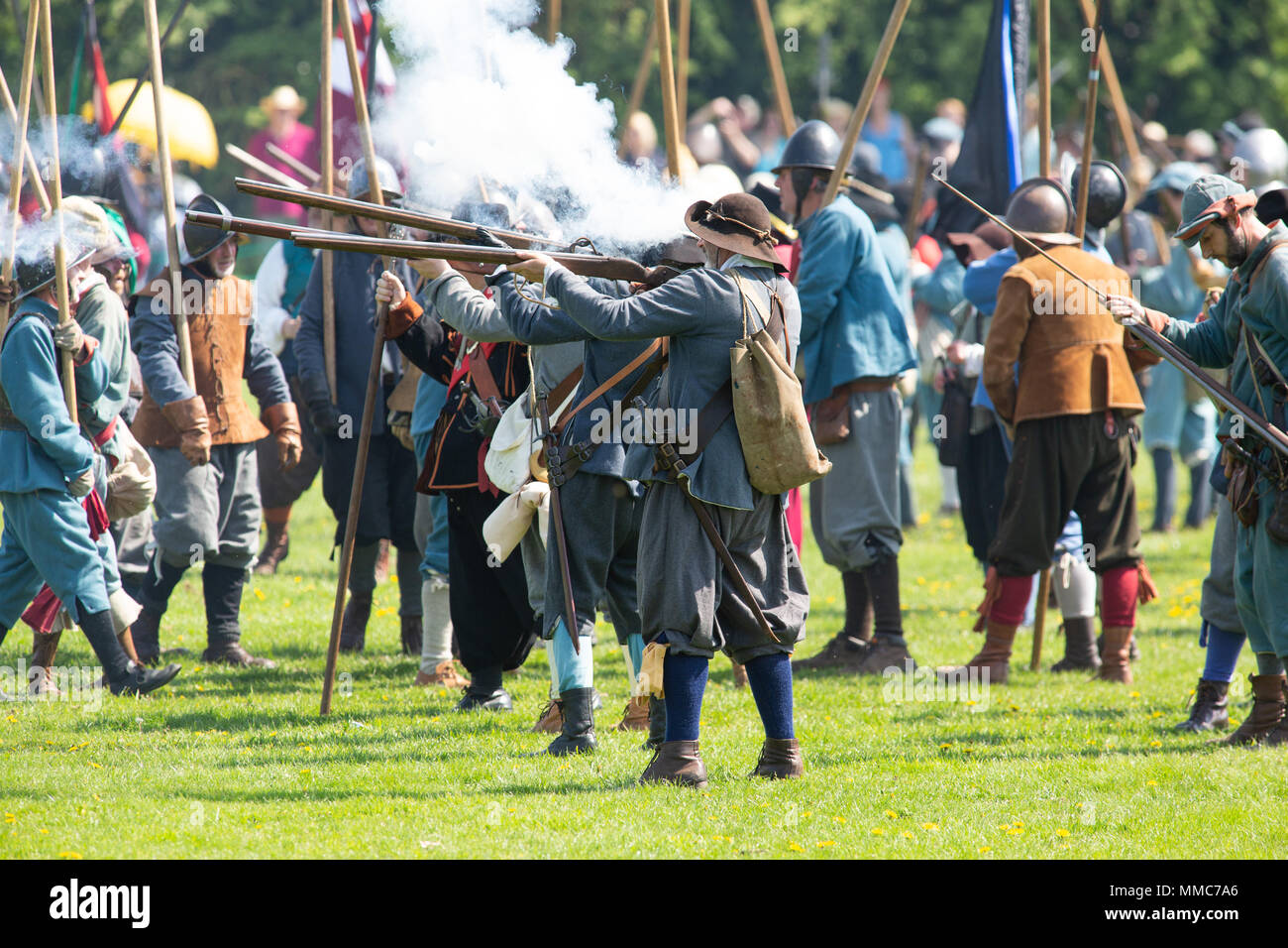The Pikes and Plunder event re-enacting an English Civil War battle ...