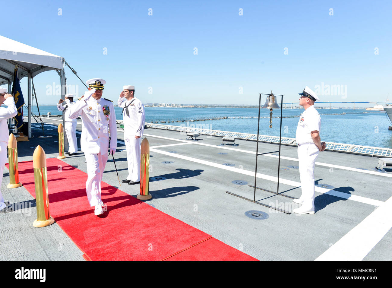 (US Navy Photo by Mass Communication Specialist 2nd Class Amanda Chavez ...