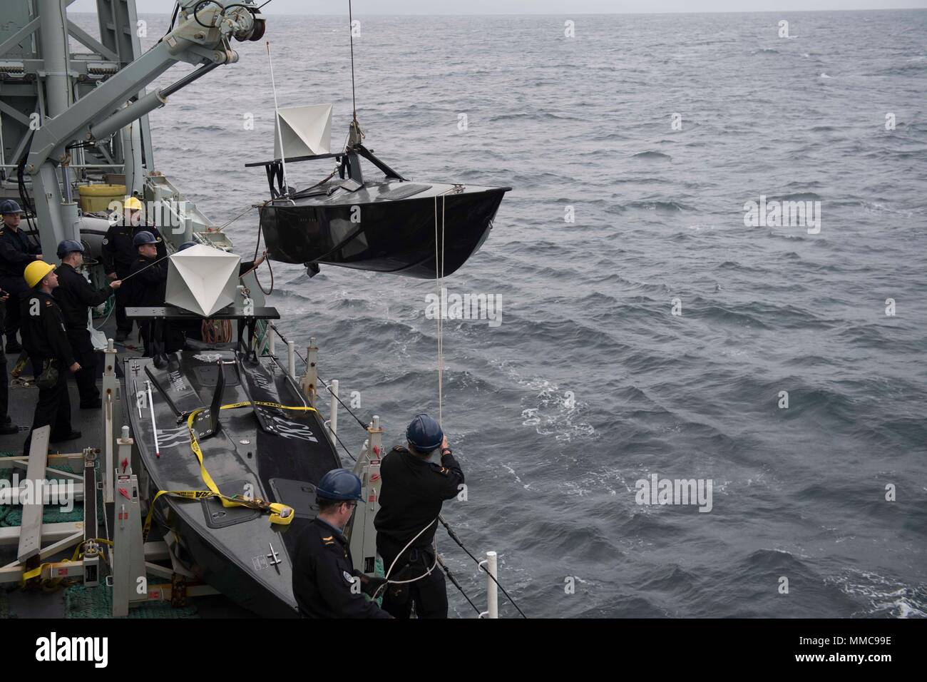 Hmcs montreal ffh 336 hi-res stock photography and images - Alamy