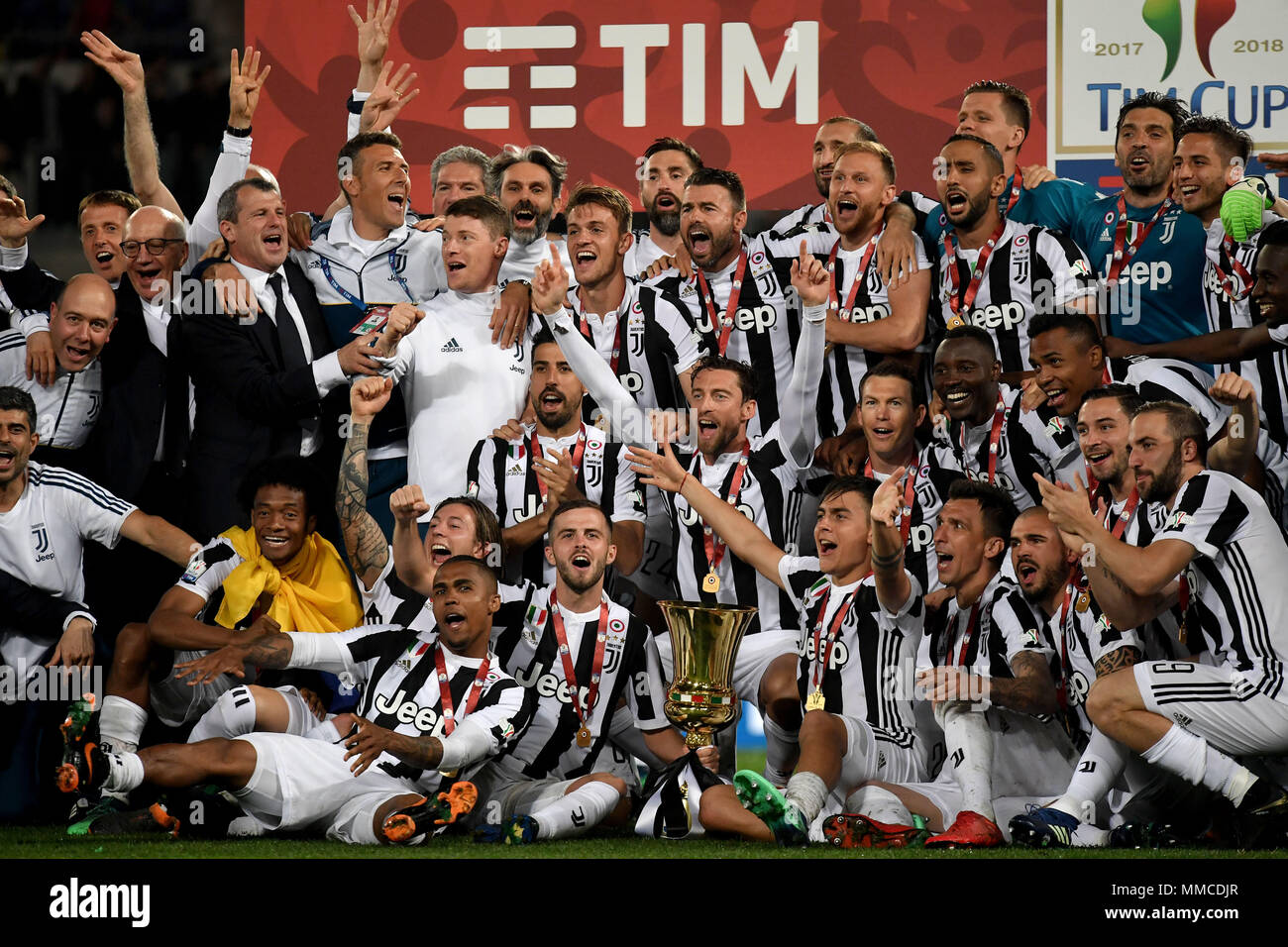 Victory celebrations hi-res stock photography and images - Alamy