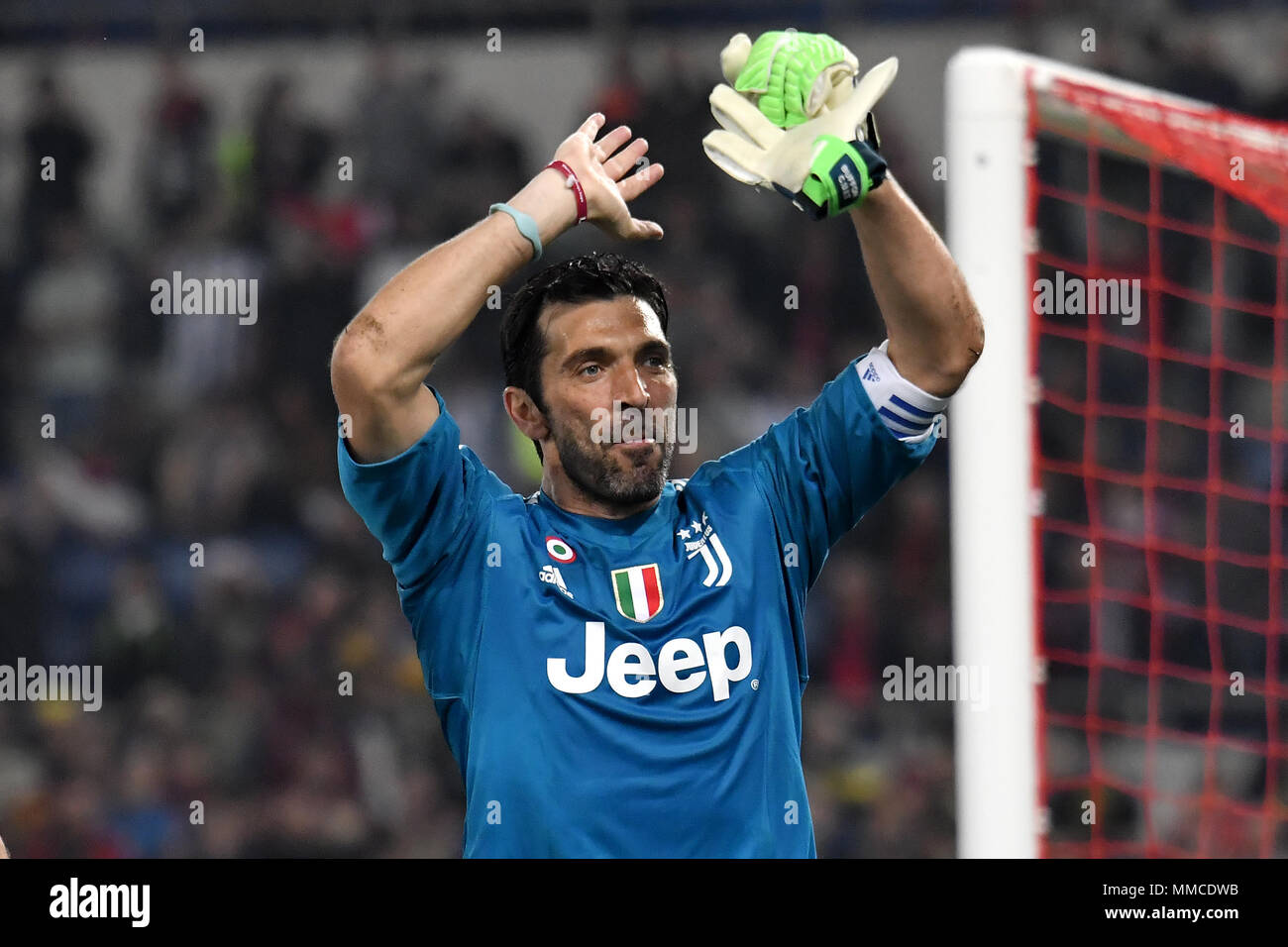 Esultanza buffon hi-res stock photography and images - Alamy