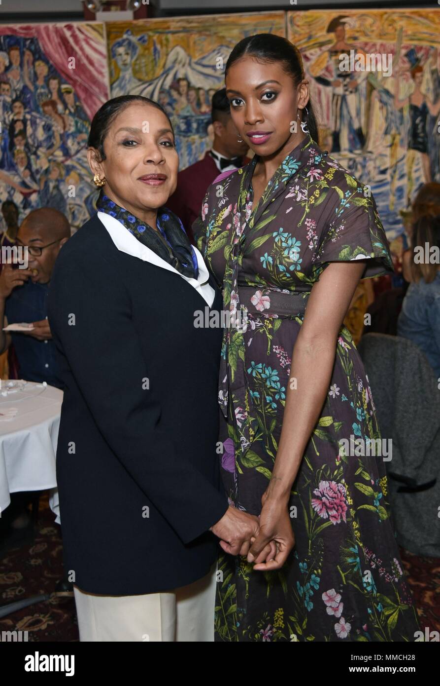 Phylicia rashad and condola rashad hi-res stock photography and images ...