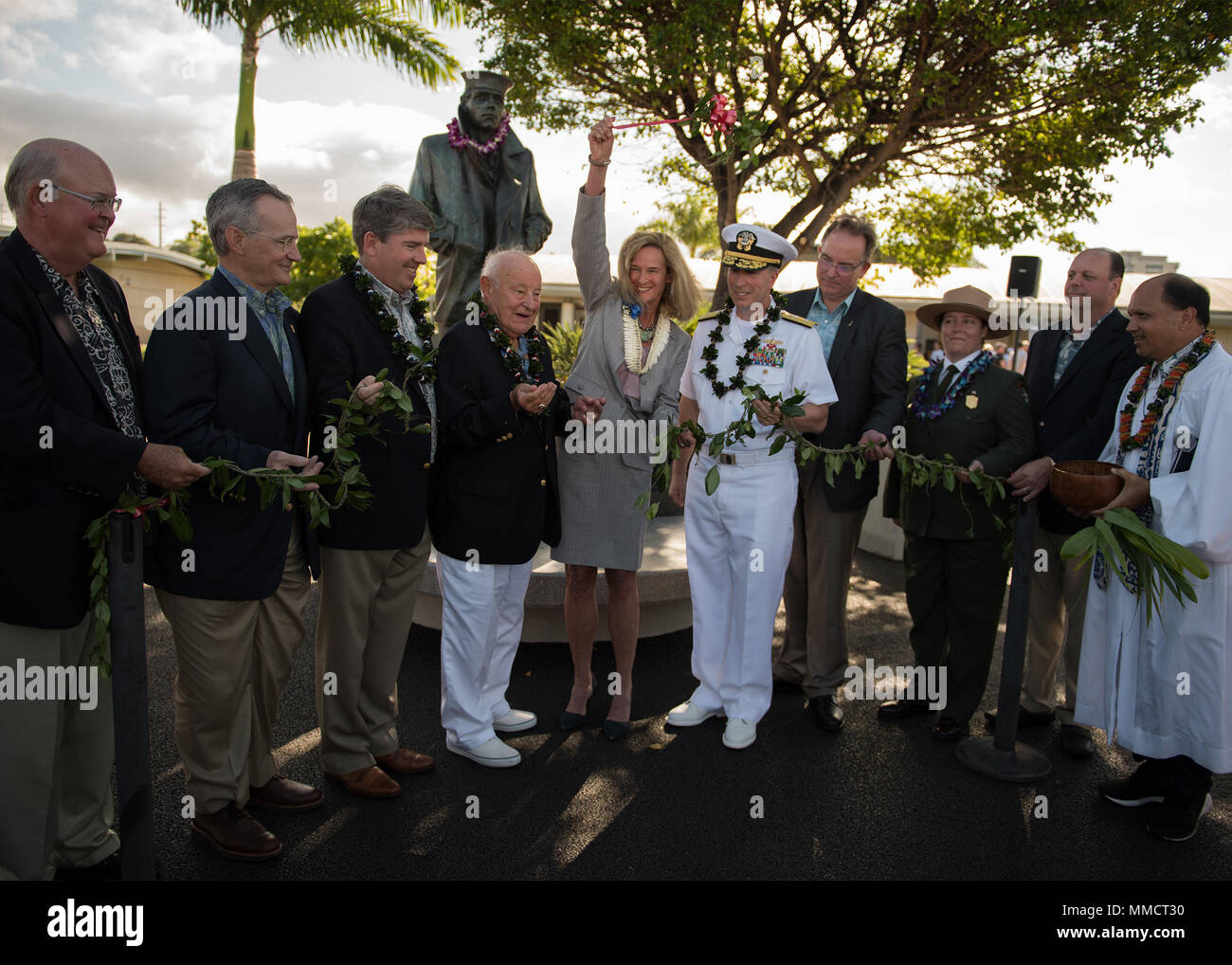 171013-N-AV234-0312 PEARL HARBOR (October 13, 2017) Retired Vice Adm ...