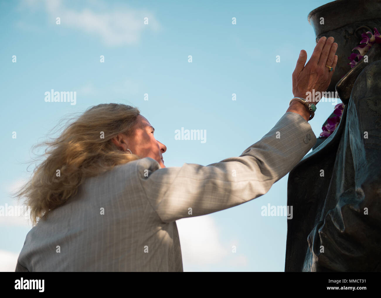 171013-N-AV234-0344 PEARL HARBOR (October 13, 2017) Retired Vice Adm ...