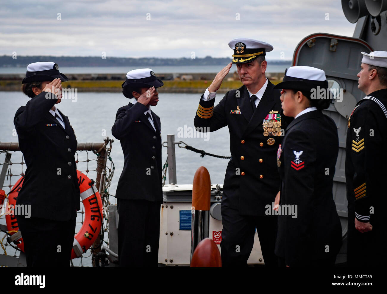 171011-N-UY653-013 BREST, France (Oct. 11, 2017) Sideboys render honors ...