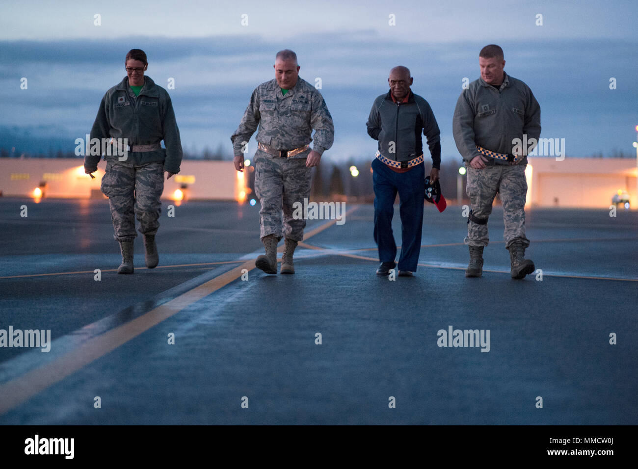 Army Air Corps Staff Sgt. Leslie Edwards, a Tuskegee Airman of the ...