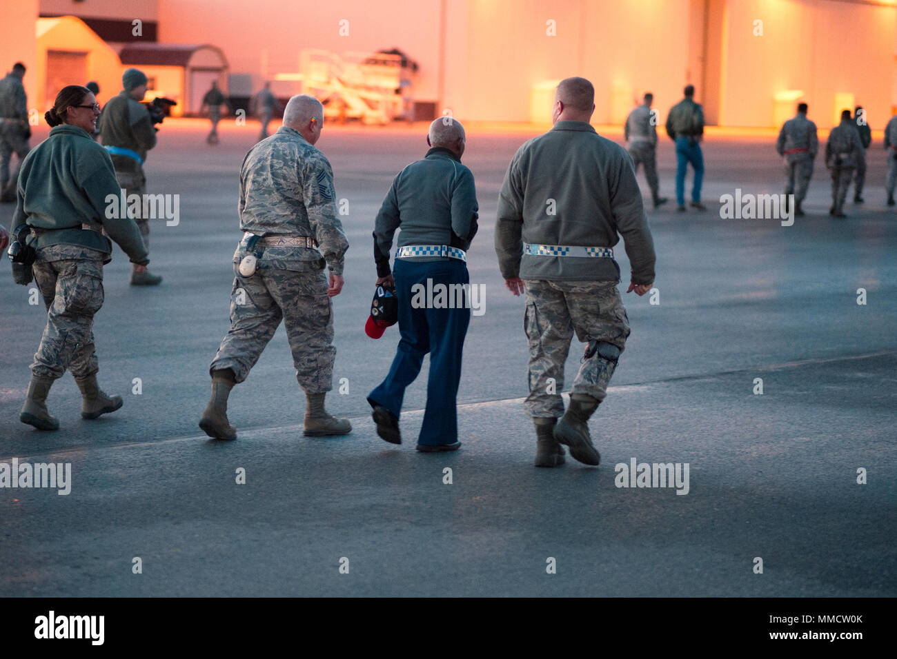 Army Air Corps Staff Sgt. Leslie Edwards, a Tuskegee Airman of the ...
