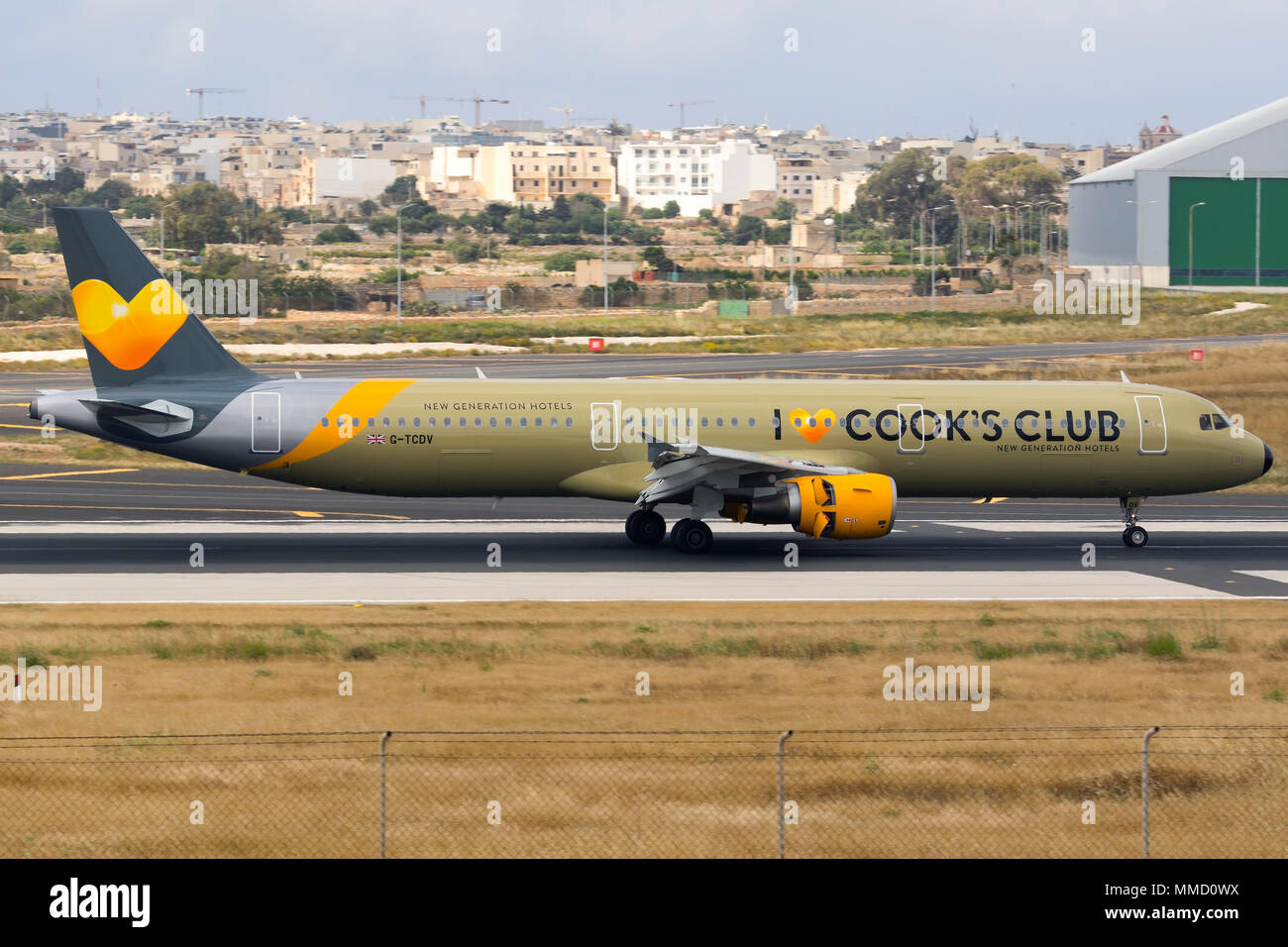 Thomas Cook Airlines Airbus A321-211 [REG: G-TCDV] in e new special ...