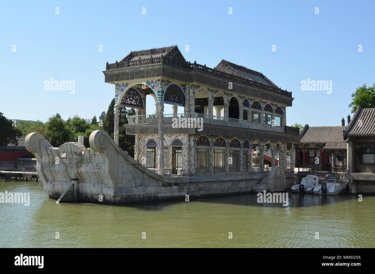 Stone ship boat hi-res stock photography and images - Alamy