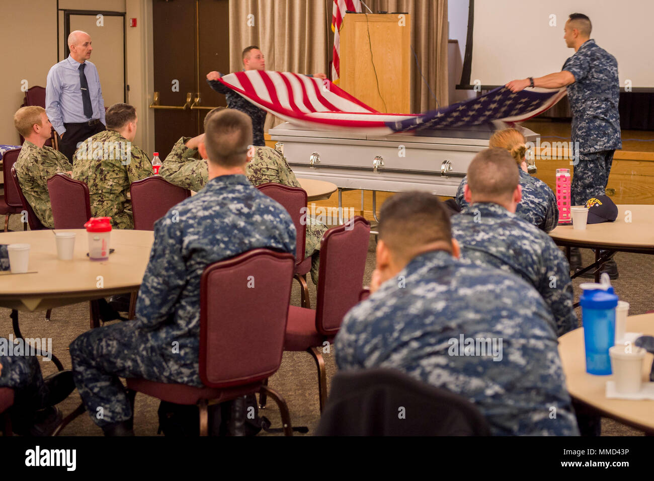 Navy operational support centers nosc hi-res stock photography and ...
