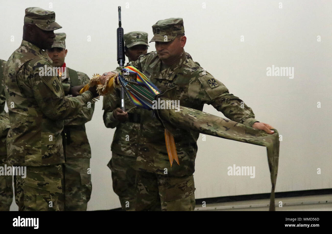Col. Issac Gipson (left) and Command Sgt. Maj. Paul Albright (right ...
