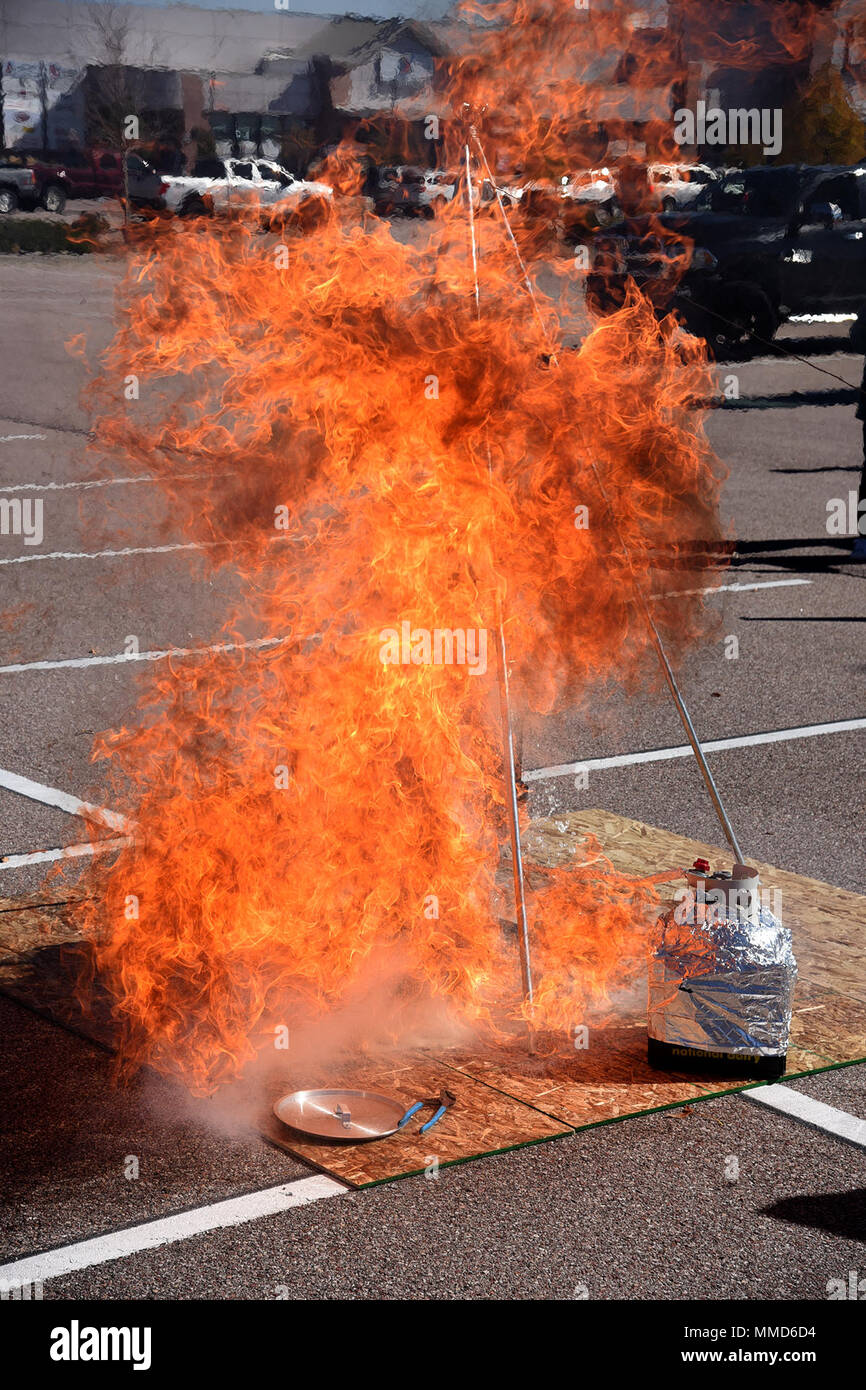 Air fryer turkey hi-res stock photography and images - Alamy