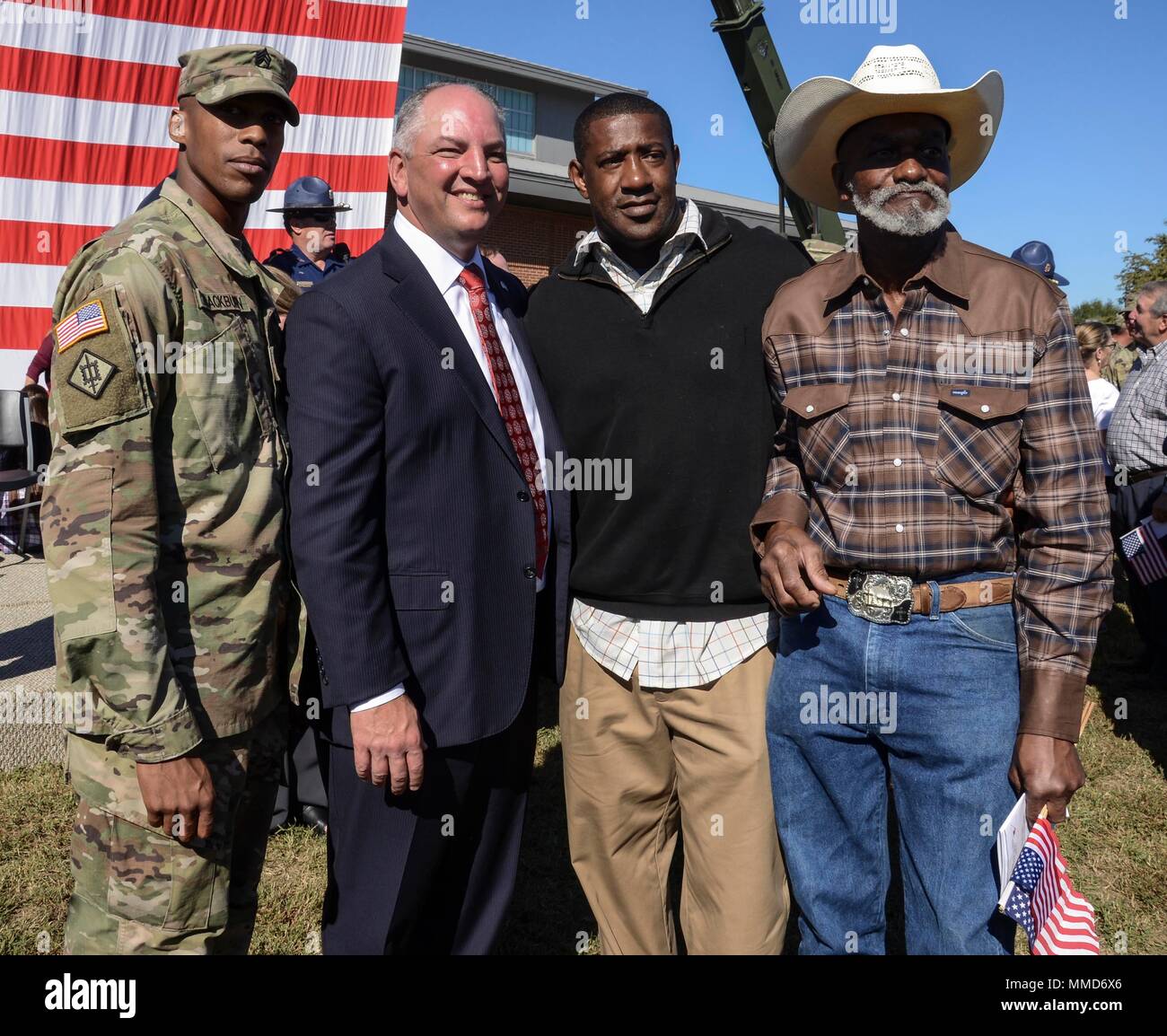 Louisiana Governor John Bel Edwards meets Soldiers with the 1020th ...