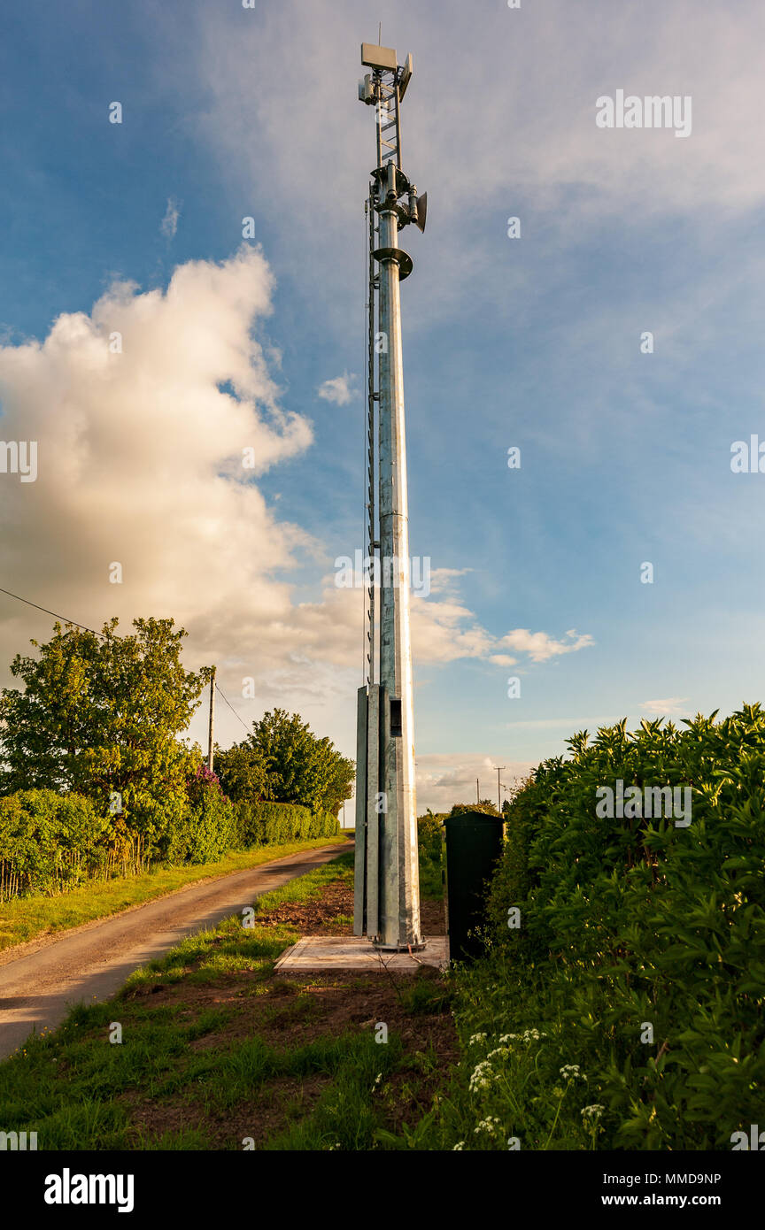 High speed fibre broadband hi-res stock photography and images - Alamy