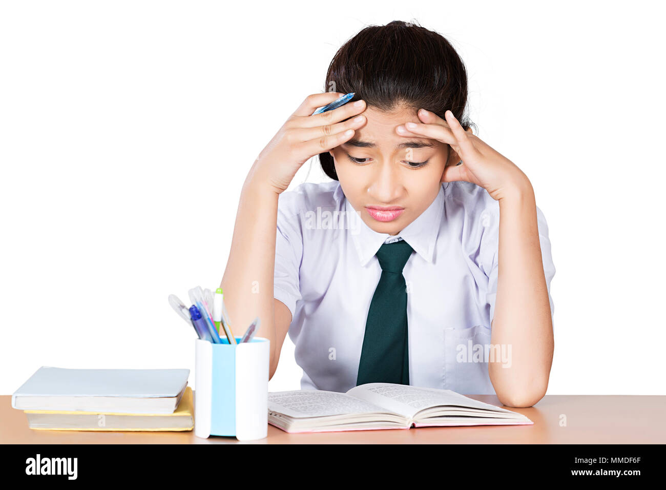 Teenage student reading hi-res stock photography and images - Alamy