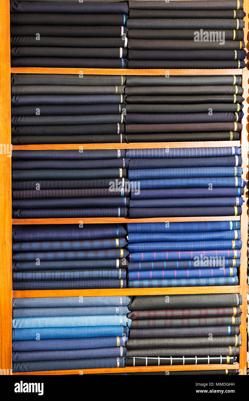 See clothes rack hi-res stock photography and images - Alamy